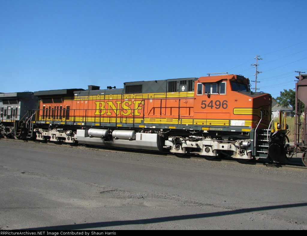 BNSF5496 C44-9W